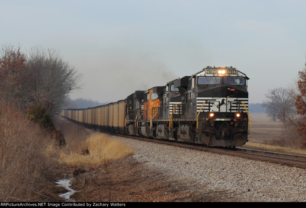 NT 7617 BNSF 8942 NS 8870